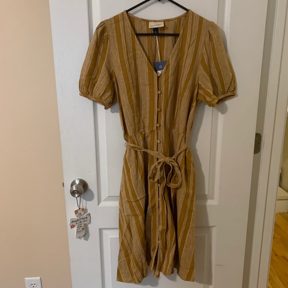 Universal Thread | Dresses | Universal Threads Mustard Linen Stripe ...